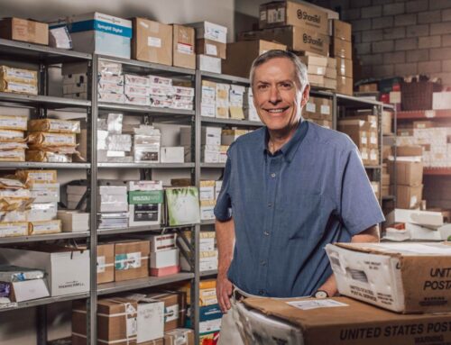 How to Create a Brochure Design That Sells Your Business in 2023 ...